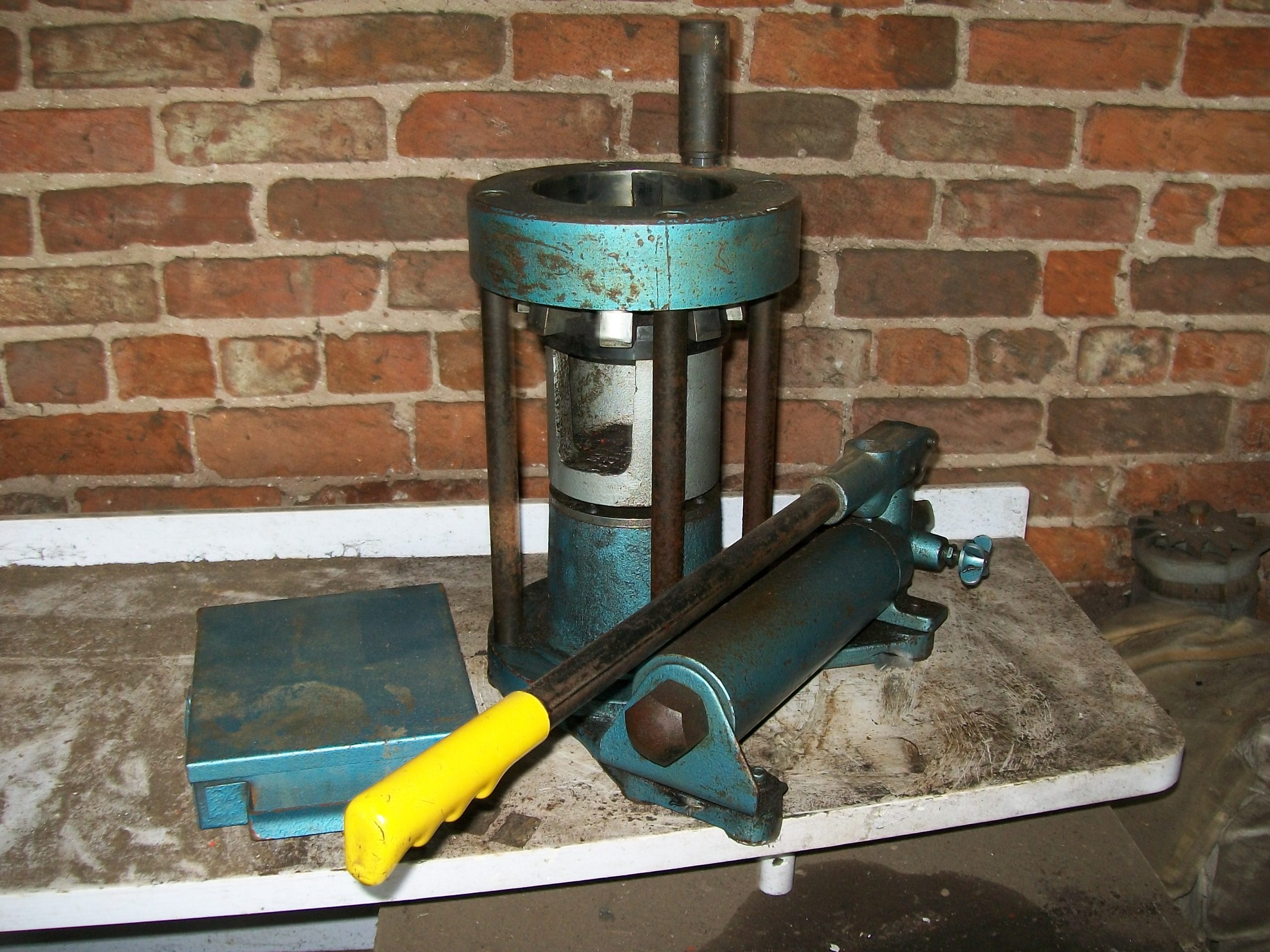 Machinery Dispersal Sale On Behalf of Mr R.G Woolley & Son – Market ...